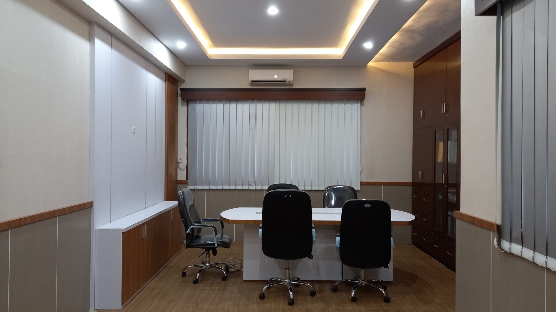 Ruang Dekan FH UGM - CV. Mitra Karya Utama