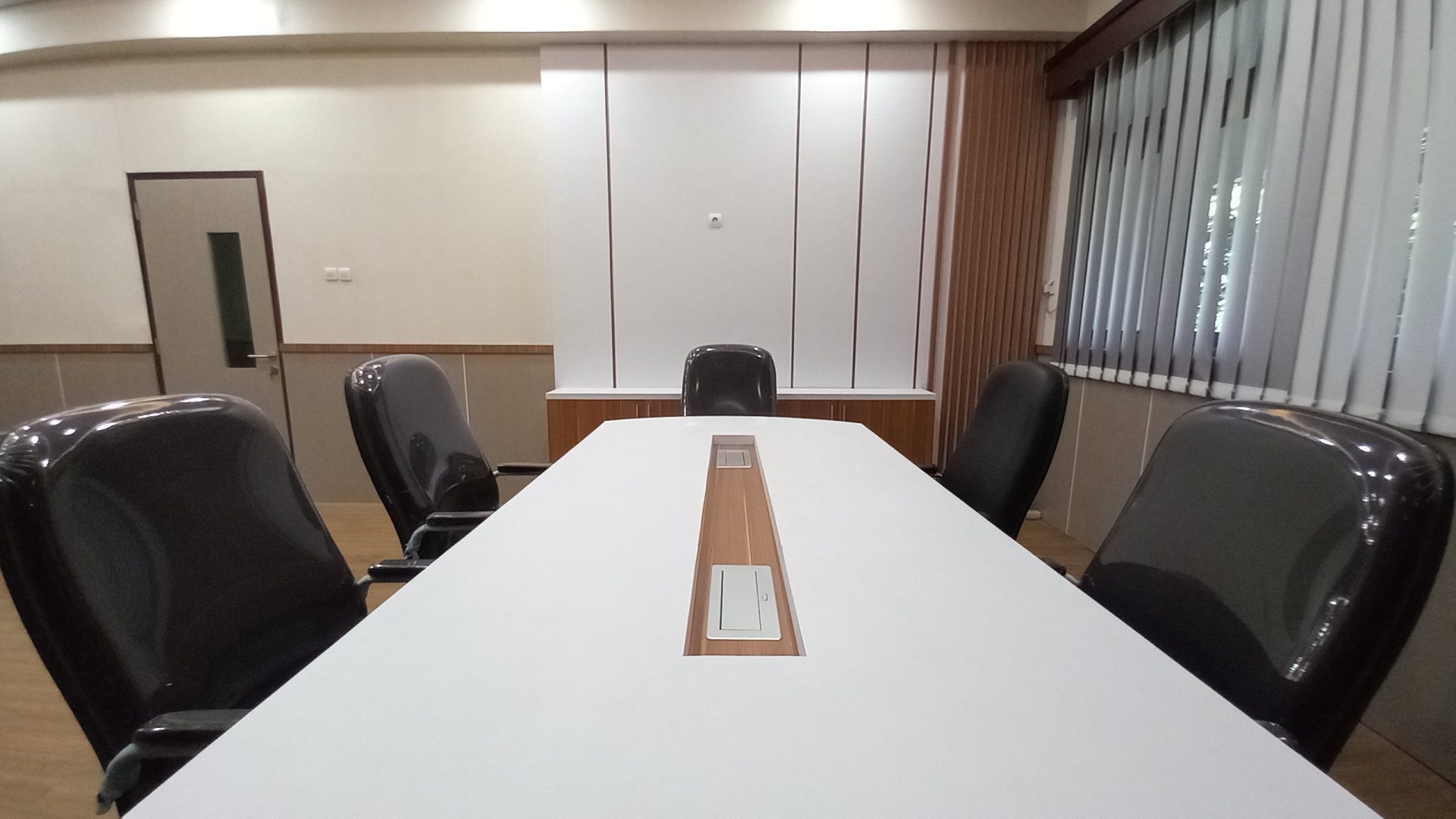 Ruang Dekan FH UGM - CV. Mitra Karya Utama